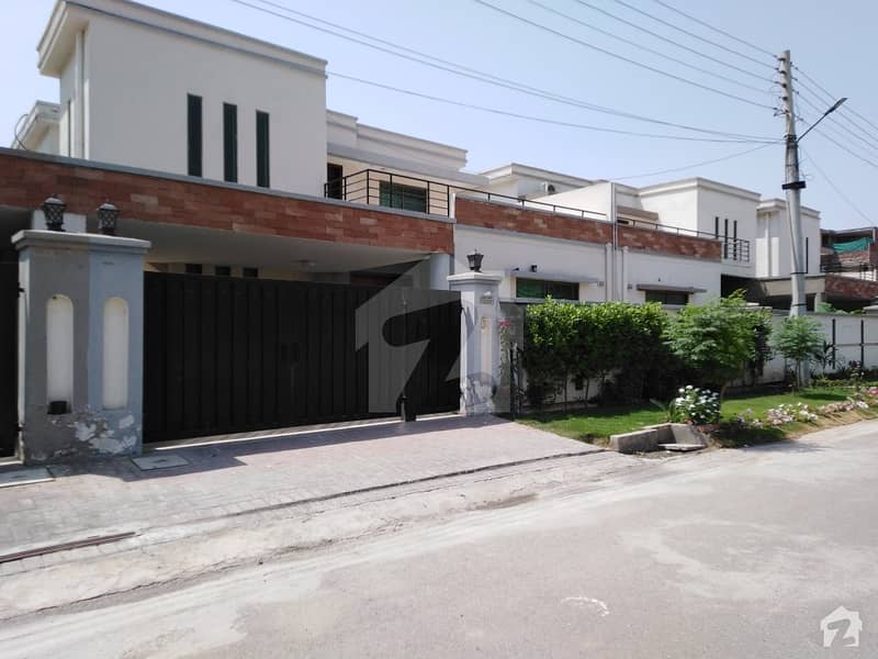 A Beautifully Built House At Good Location PAF Falcon Complex, Gulberg ...
