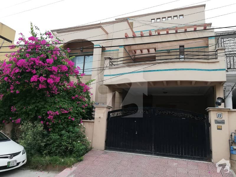 Double Unit Beautiful Location House In Street 17A Aslam Avenue ...